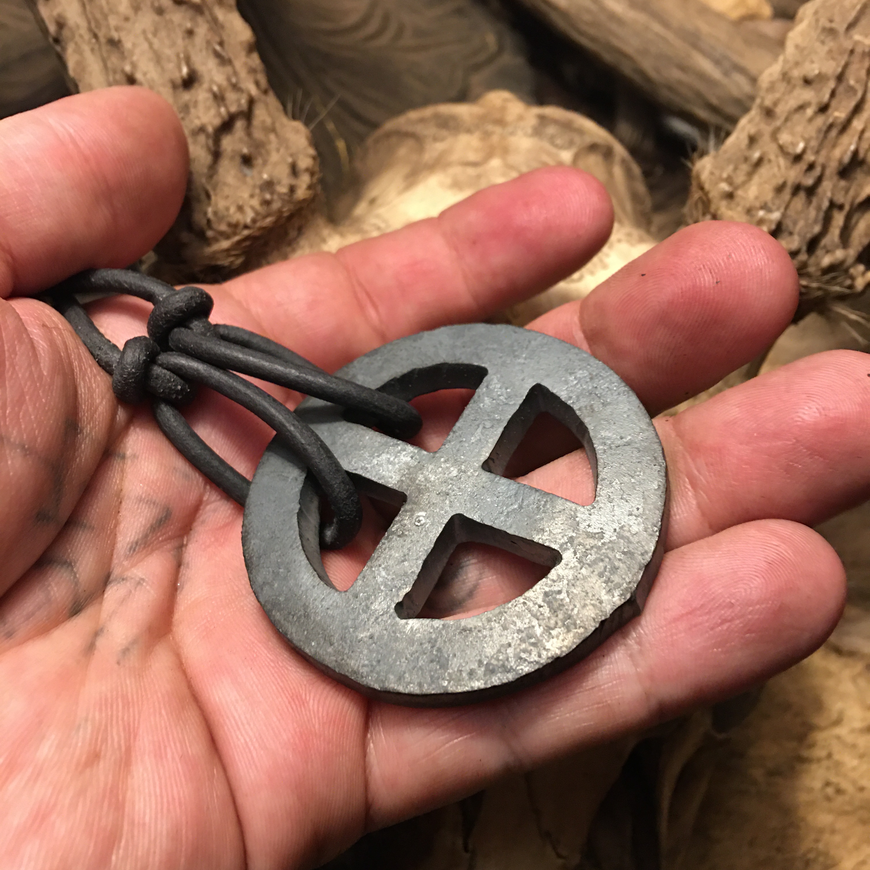 Forged Rustic Sun Cross – BLUTFORGE